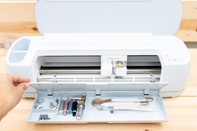Cricut Maker 3 Review | Is it worth it? A Guide to read before buying ...