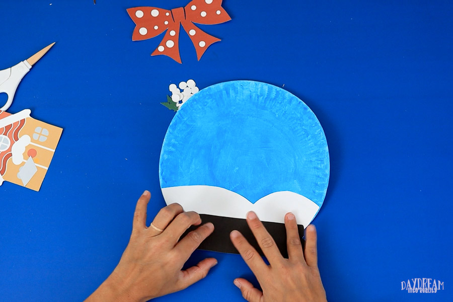 Paper Plate Snow Globe Craft for Kids | Free PDF Template! ~ Daydream ...