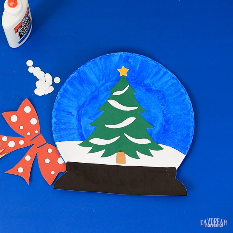 Paper Plate Snow Globe Craft for Kids | Free PDF Template! ~ Daydream ...