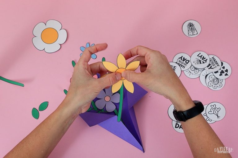 Paper Flower Bouquet Craft for Kids | FREE PDF Template! ~ Daydream ...